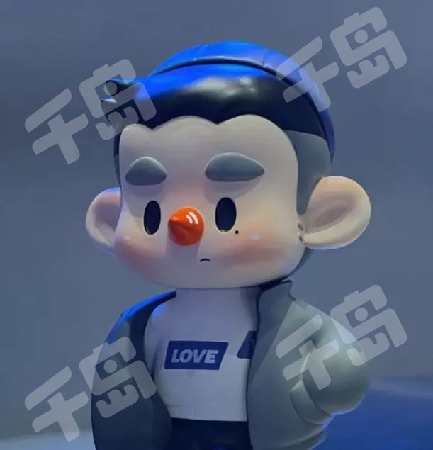 灰街男孩 | HUROBO - RABBIT HOLE TOYS｜千岛